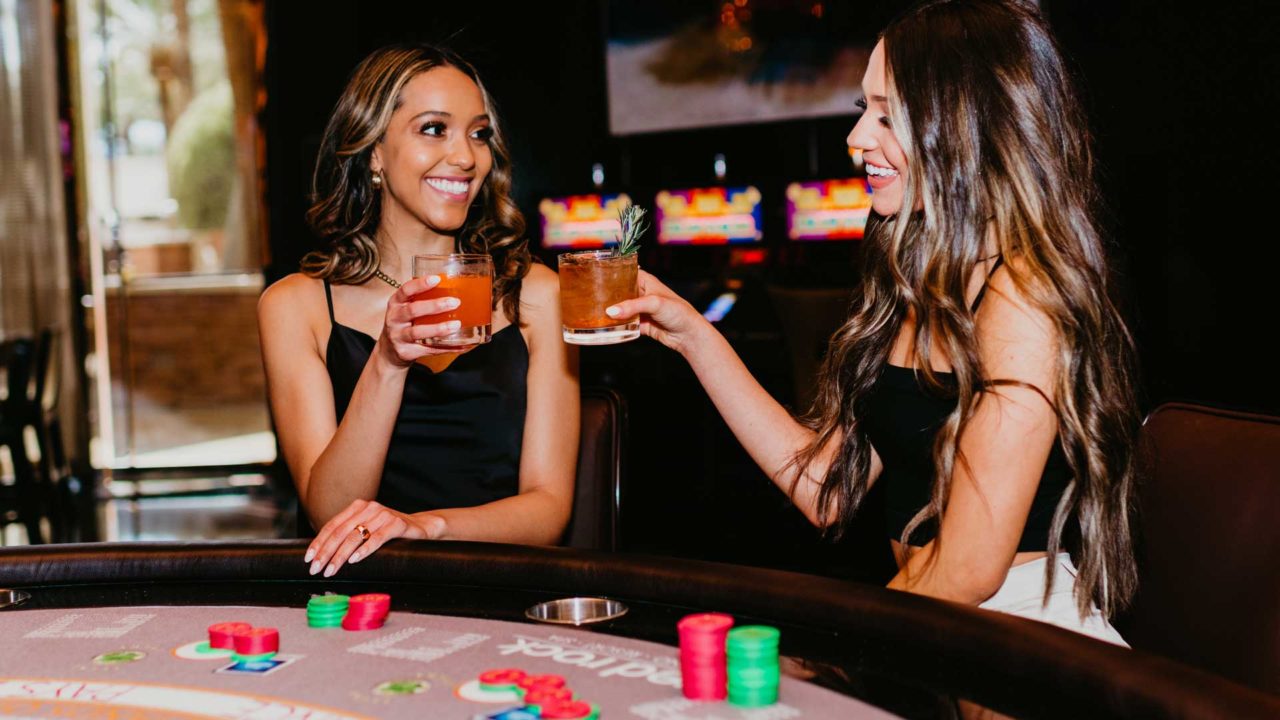 Table Games | Blackjack, Craps, Roulette & More | Red Rock Resort
